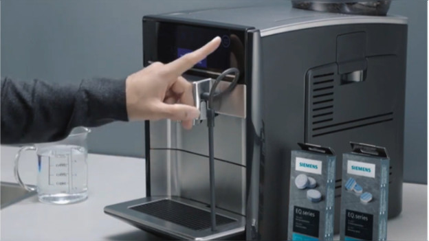 How do you descale and clean your Siemens EQ6? | Coolblue - Free ...
