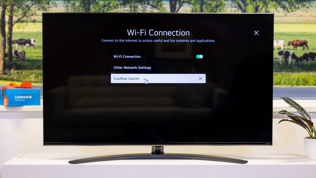 How do I connect my LG TV to the internet? | Coolblue - Free delivery ...