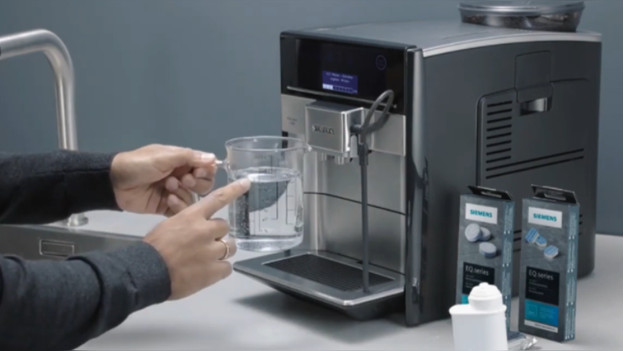 How do you descale and clean your Siemens EQ6? | Coolblue - Free ...