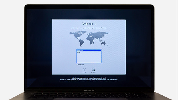 How do I install my MacBook? | Coolblue - Free delivery & returns