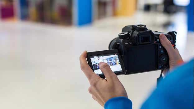 How do I update the firmware on my camera? | Coolblue - Free delivery ...