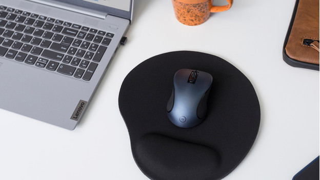 How do you install the BlueBuilt CM01 Silent Click Wireless Mouse ...