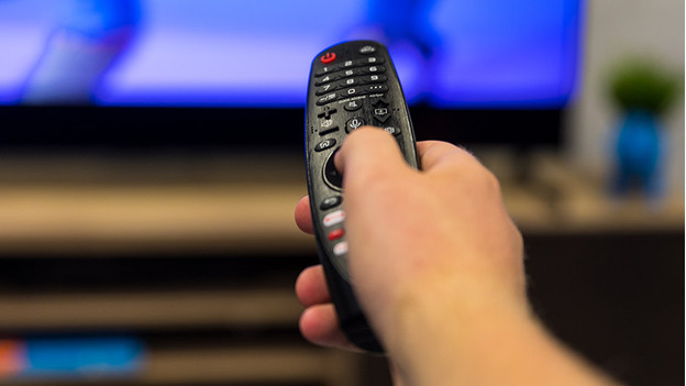 How do you solve stripes on the screen of your LG TV? | Coolblue - Free ...