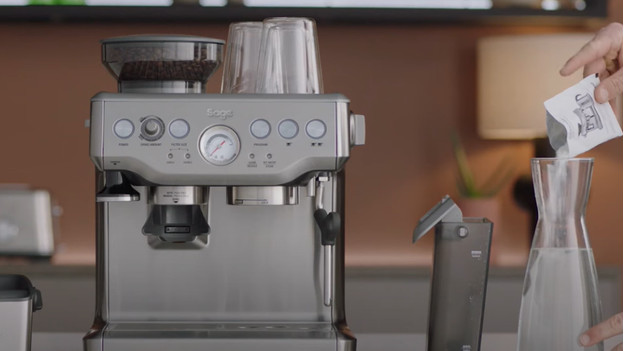 How do you maintain a Sage piston machine? | Coolblue - Free delivery ...