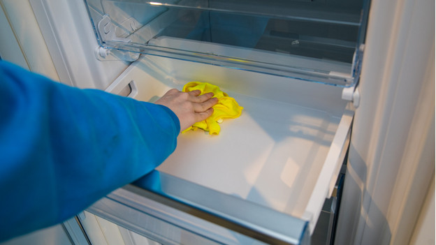 How do I clean my freezer? | Coolblue - Free delivery & returns