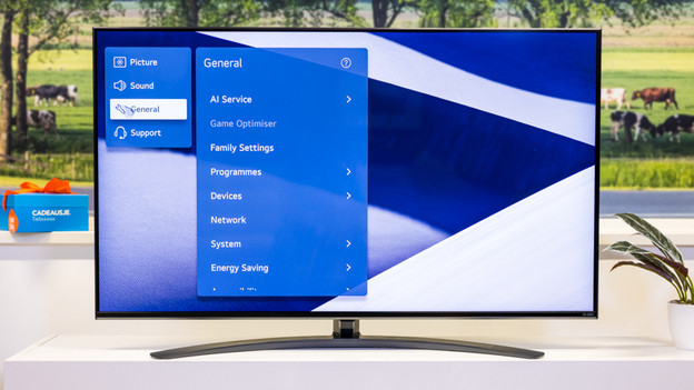 How do I connect my LG TV to the internet? | Coolblue - Free delivery ...