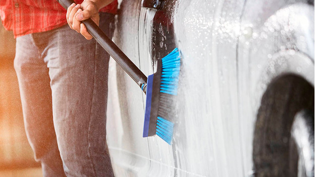 Cleaning your car with a high-pressure cleaner | Coolblue - Free ...