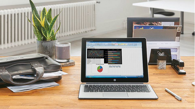 How do I choose the screen of my laptop? | Coolblue - Free delivery ...