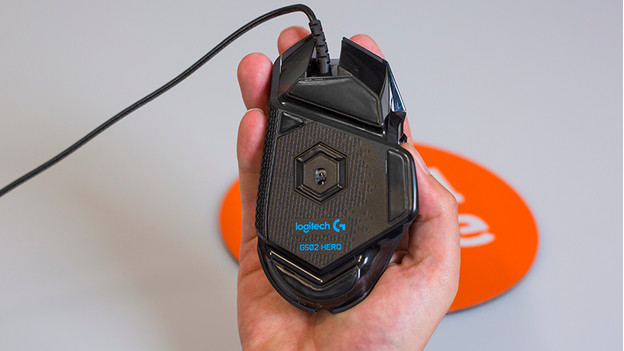 Expert review of the Logitech G502 HERO | Coolblue - Free delivery ...