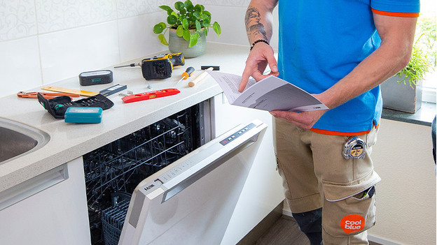 How do I descale my dishwasher? | Coolblue - Free delivery & returns