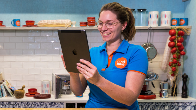 How do you keep in touch with friends and family thanks to Apple ...