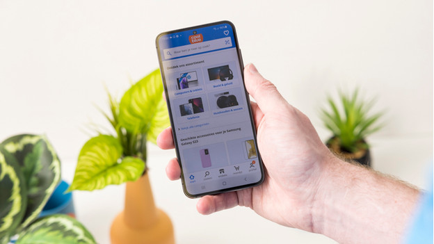 What size smartphone do I need? | Coolblue - Free delivery & returns