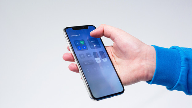 Apple iPhone X in use | Coolblue - Free delivery & returns