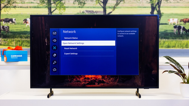 How do you connect your Samsung TV to the Internet? | Coolblue - Free ...