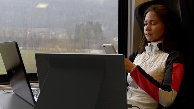 What is a monitor with touchscreen and how does it work? | Coolblue ...