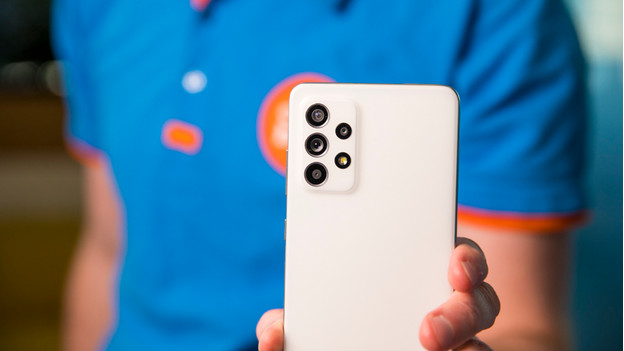 What size smartphone do I need? | Coolblue - Free delivery & returns