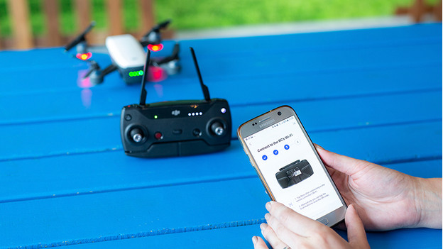 How do I connect my DJI drone to a smartphone? | Coolblue - Free ...