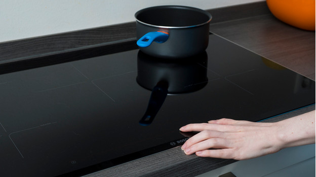 How do you cook on induction? | Coolblue - Free delivery & returns