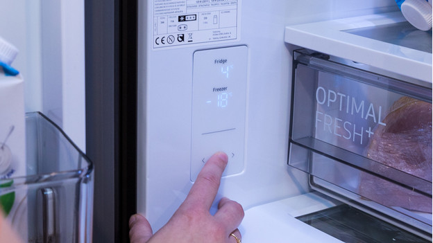 How do you connect a freestanding fridge? | Coolblue - Free delivery ...