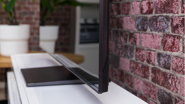 Expert review of the TCL C743 | Coolblue - Free delivery & returns