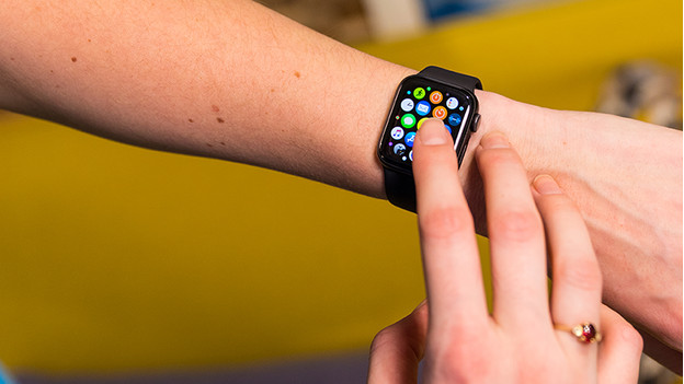 How do you navigate your Apple Watch? | Coolblue - Free delivery & returns
