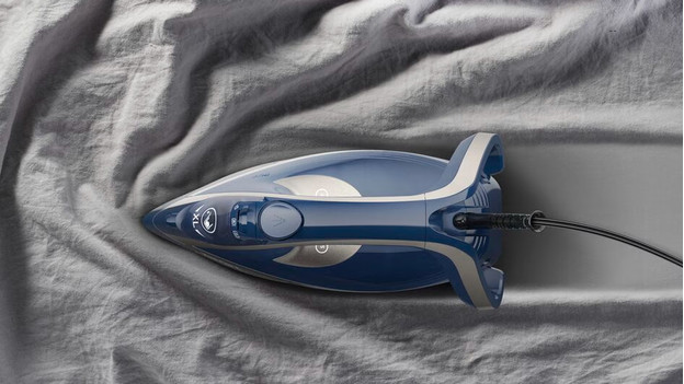 Tips for keeping limescale out of your iron | Coolblue - Free delivery ...
