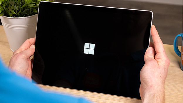 3 tips if your Microsoft Surface doesn't turn on | Coolblue - Free delivery & returns