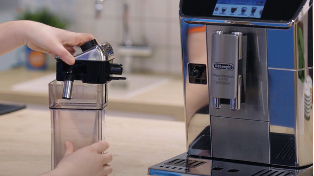 How do you clean the milk container of your De'Longhi PrimaDonna ...
