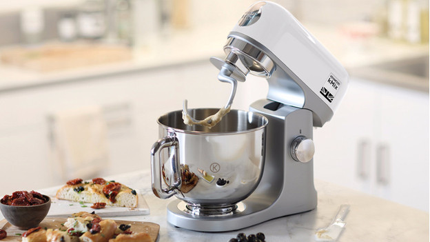 Whisk, knead, and mix with a stand mixer | Coolblue - Free delivery ...