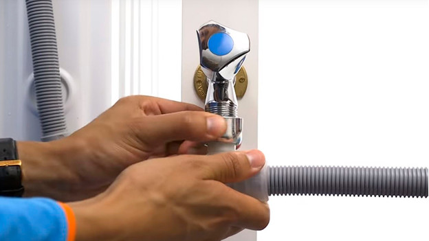 How do you disconnect a washing machine? | Coolblue - Free delivery ...