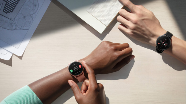 How do you connect your Samsung smartwatch to your smartphone ...