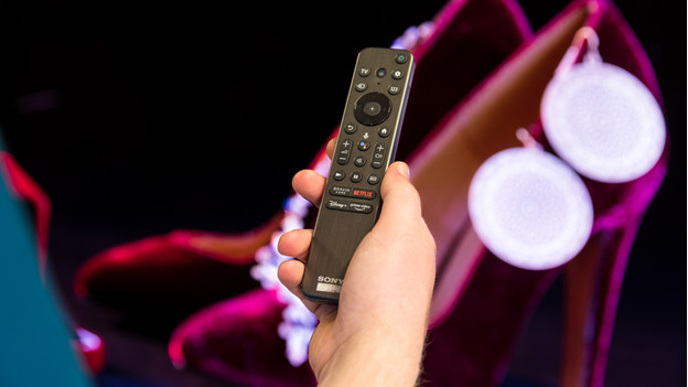 Expert review of the Sony A95K QD-OLED TV | Coolblue - Free delivery ...