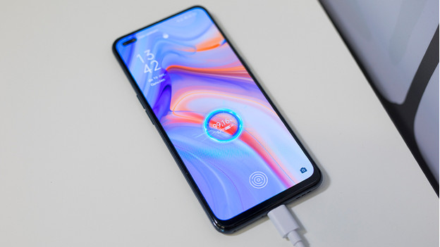 Expert review OPPO Reno4 | Coolblue - Free delivery & returns