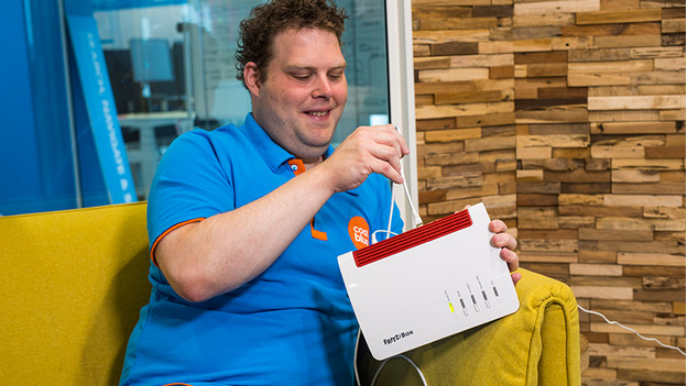 Specialists review of the Fritz! Box 7590 | Coolblue - Free delivery ...