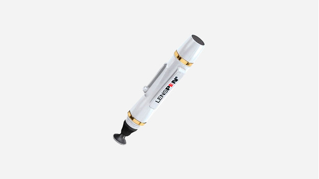 Tips for cleaning a lens | Coolblue - Free delivery & returns