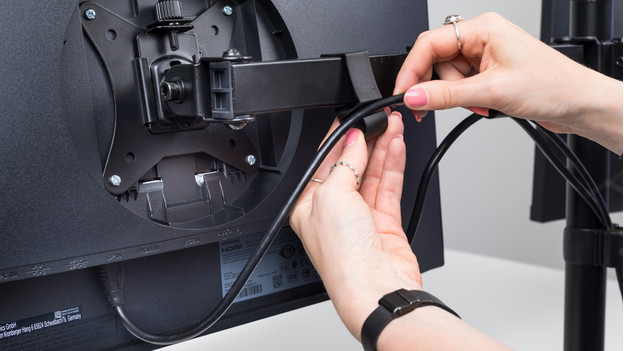 How do you install your BlueBuilt Monitor Arm for 2 monitors ...