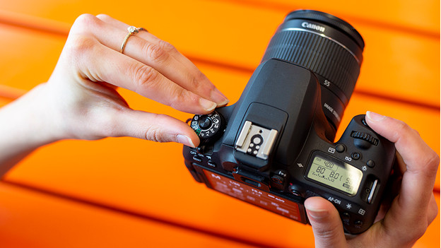 How do I set up my camera manually? | Coolblue - Free delivery & returns How do I set up my camera manually? | Coolblue - Free delivery & returns