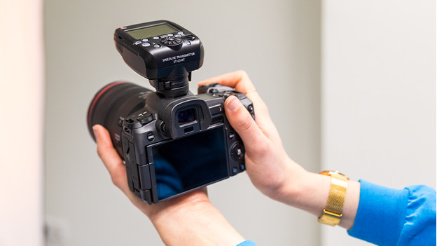 Advice on camera flashes | Coolblue - Free delivery & returns