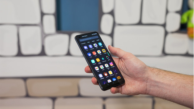 Which smartphones are suitable for children? | Coolblue - Free delivery ...