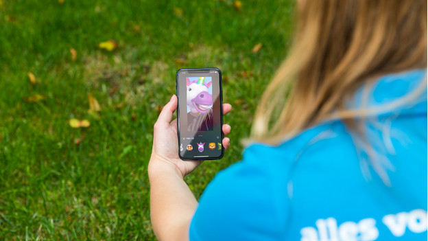 How do you keep in touch with friends and family thanks to Apple ...