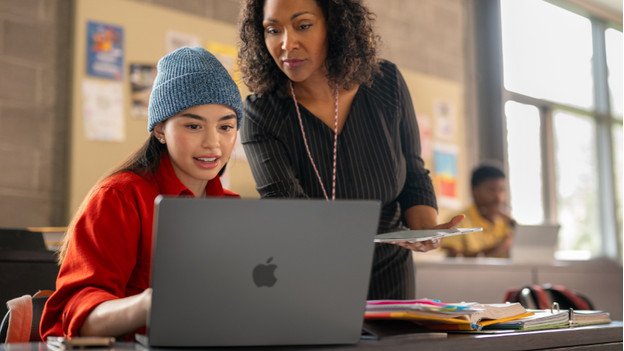 Everything on the student discount on Apple MacBook models | Coolblue ...