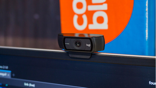 How do you connect a webcam? | Coolblue - Free delivery & returns