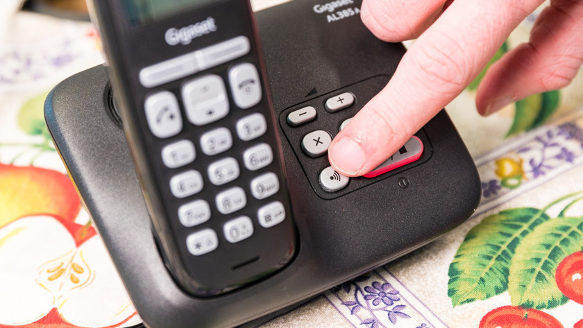How do you add an extra handset to your GIgaset? | Coolblue - Free ...