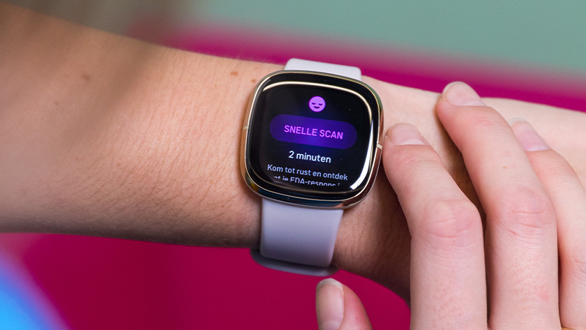 Expert review Fitbit Sense | Coolblue - Free delivery & returns