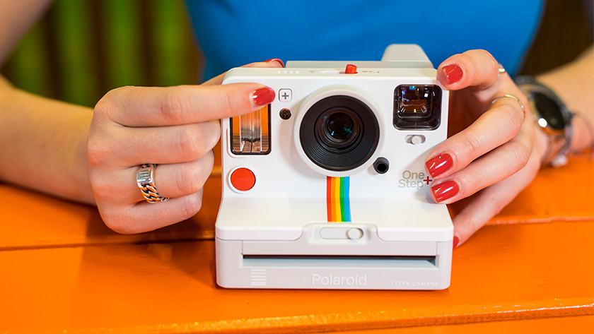 Getting started with your Polaroid instant camera | Coolblue - Free ...